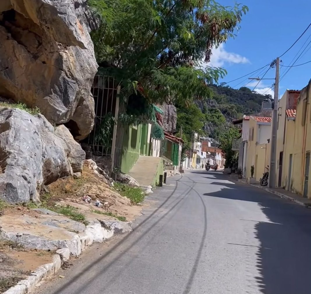 TJ-BA concede nova decisão favorável a moradores do pé do morro e ...